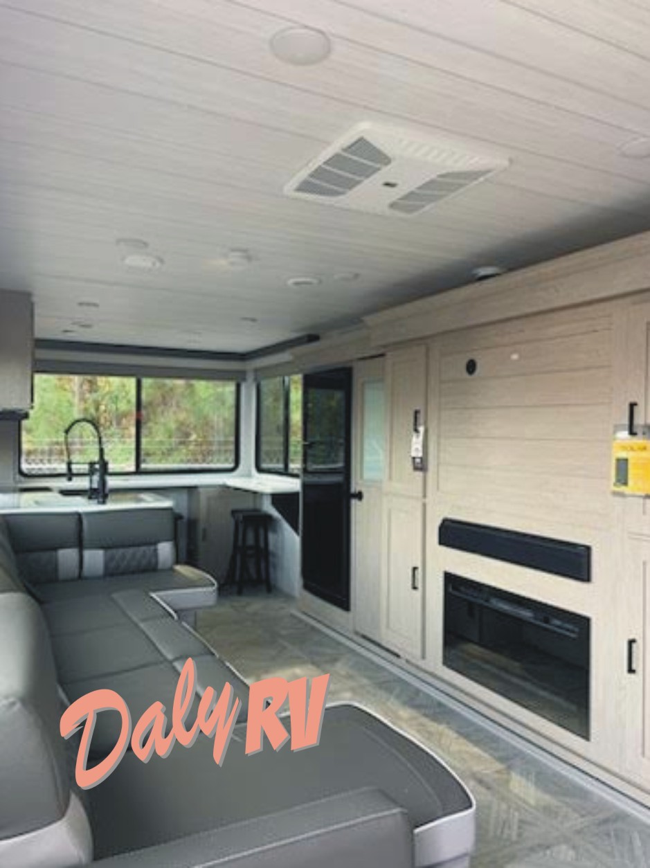 2024 Wildwood 29VIEWX – Daly RV – A Camping Tradition!